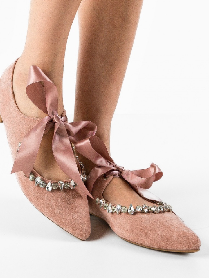 Balerini dama Mesta Roz > Noua colecție este aici