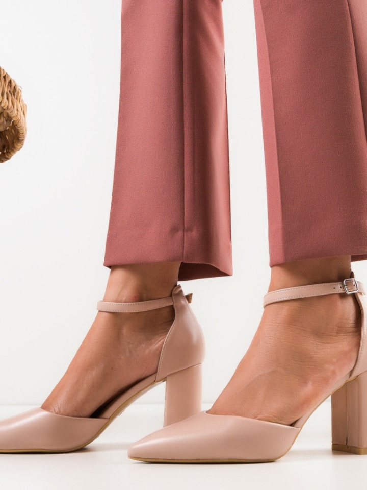 Pantofi dama Hugo Bej > Noua colecție este aici