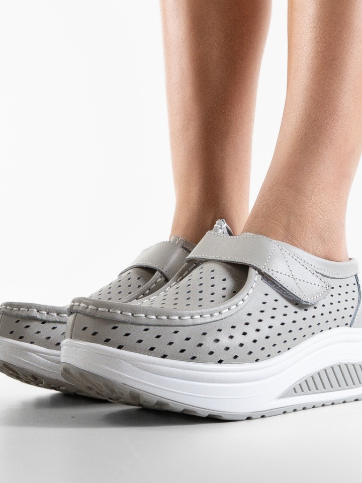 Ежедневни обувки Bozta Сив > Новата колекция е тук